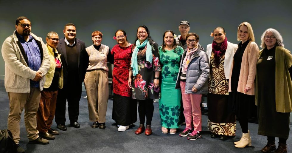 Fēfa’asōaa’i le ‘au fai tōfā ‘i matā’upu ‘e fa’atatau ‘i le Talafa ...